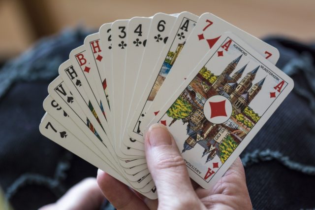 Kartenspiele - Regeln und Anleitungen - Spielregeln.de
