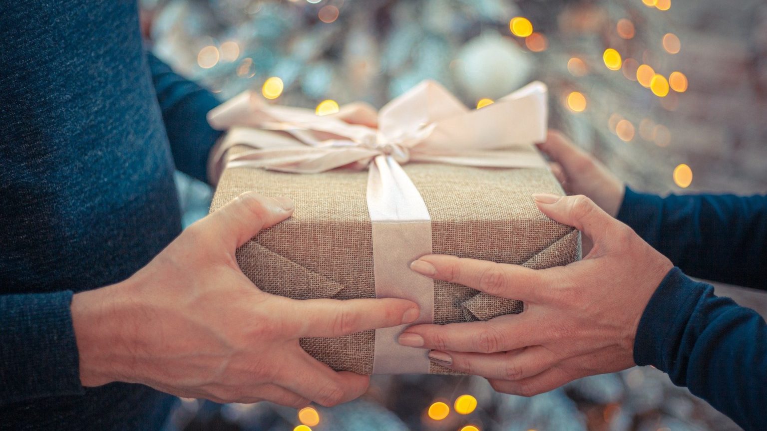 Wichteln - Ideen, Varianten & Tipps 2024 zum Weihnachtsspiel